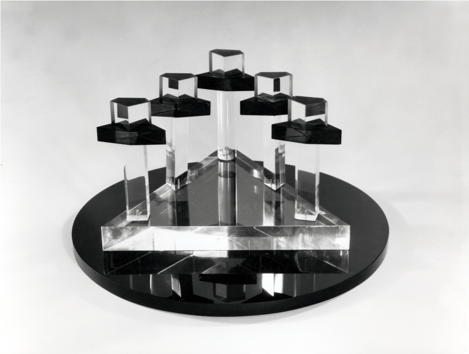 Five Point Triangle, 1969 - Liliane Lijn